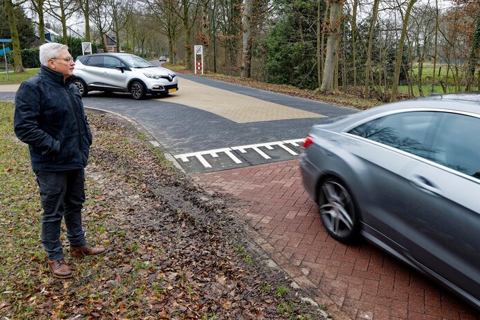 Klachten in Schijndel over gebonk door te steile drempels aanleiding ...
