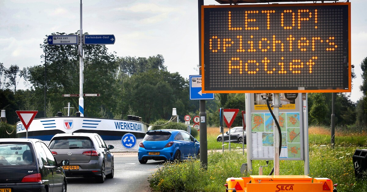 'Let op! Oplichters actief die zich voordoen als agent': gemeente waarschuwt via matrixborden ...