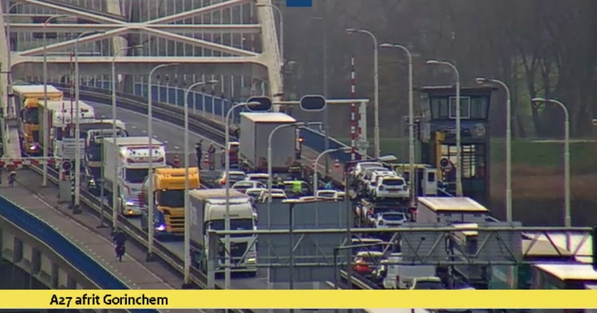 Drukste spits van het jaar: lange files op A2 en A27 richting Brabant na eerder ongeluk op ...
