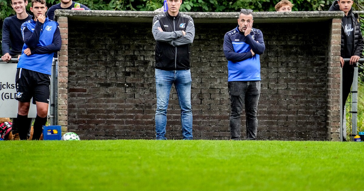 HRC-trainer Van der Putten wil absoluut geen blaaskaak zijn: ‘Tussen de ...