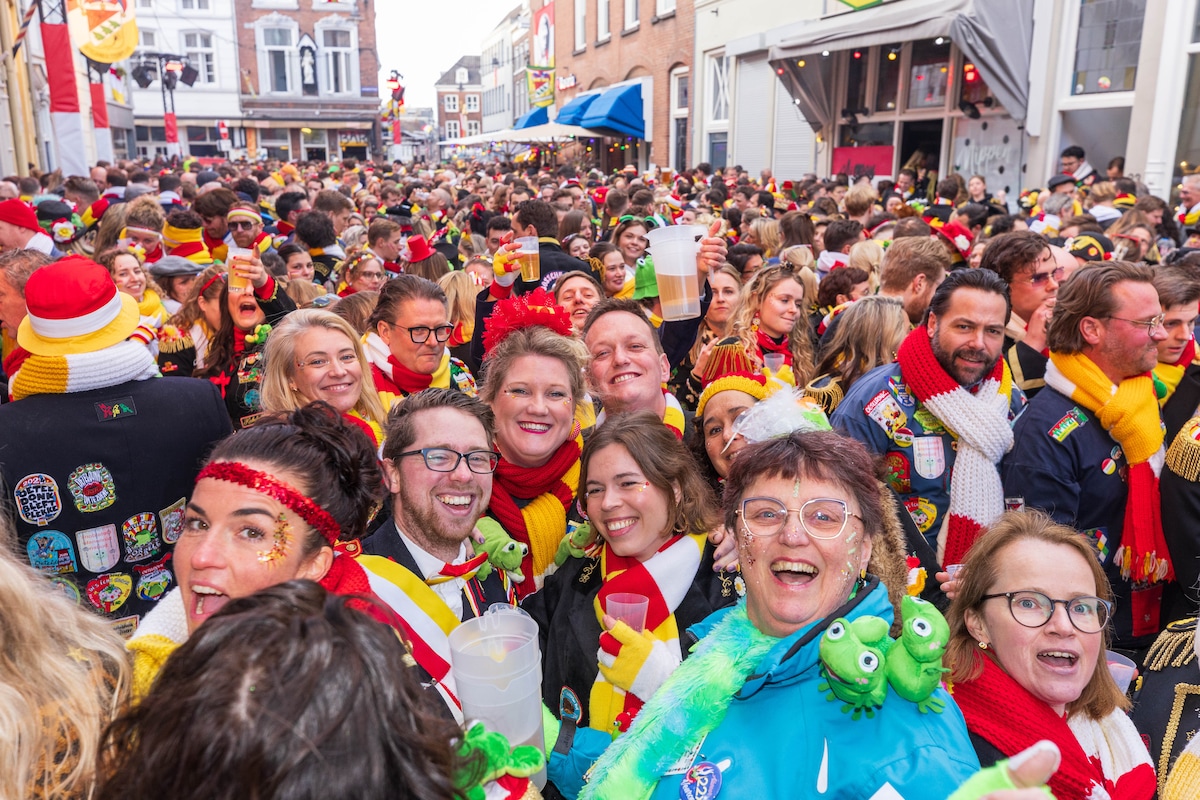 Bossche boa’s krijgen hulp van Nijmeegse collega’s tijdens carnaval ...