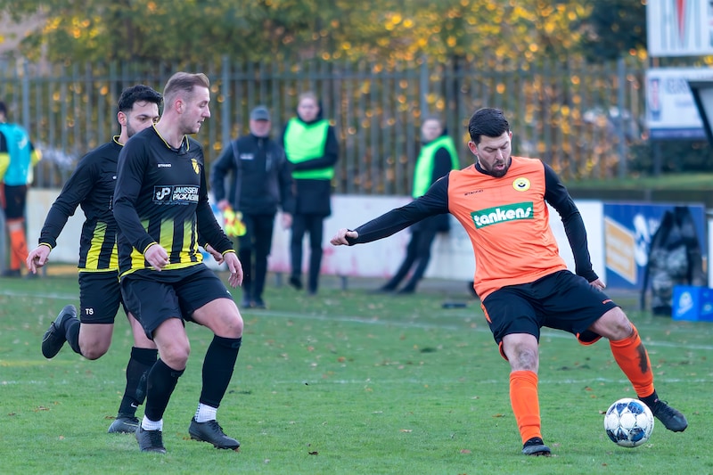 Baardwijk-trainer Senad Hadzic geniet van overwinning. ‘En zeker ook ...