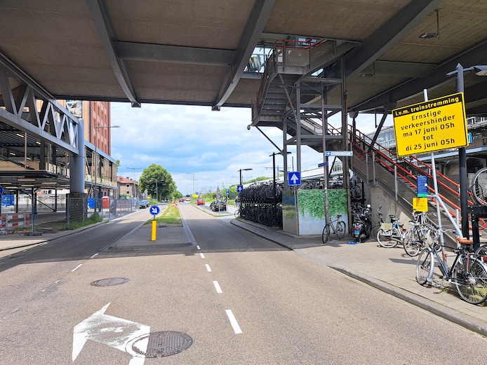 Omleidingen en extra drukte: tijdelijk busstation voor meer dan honderd bussen achter ...