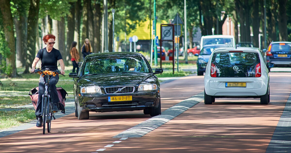 De fietser is niet langer koning in Oss; fietsstraten krijgen ‘auto te ...