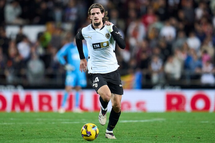 Yarek Gasiorowski stapt in vliegtuig naar Eindhoven en bevestigt ...