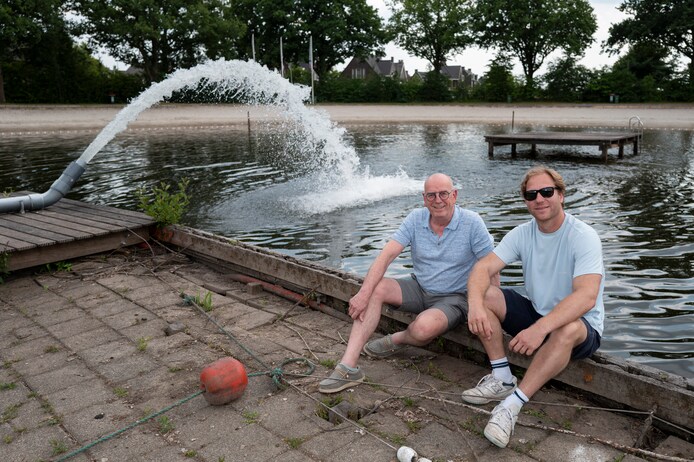 Geen zwemwater in Tilburg, dus zoeken ze verkoeling in De Rauwbraken ...