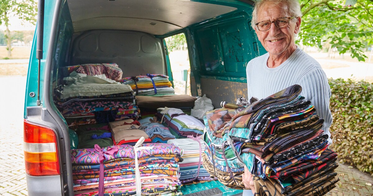 Lammie (79) uit Macharen rijdt elk weekend naar Duitse stoffenmarkten ...
