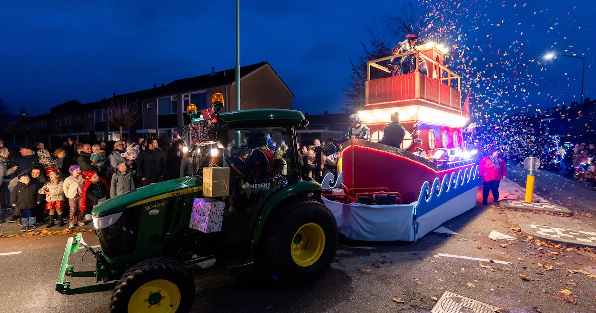 Weer volle bak bij lichtjesintocht Kaatsheuvel | Regio | BD.nl