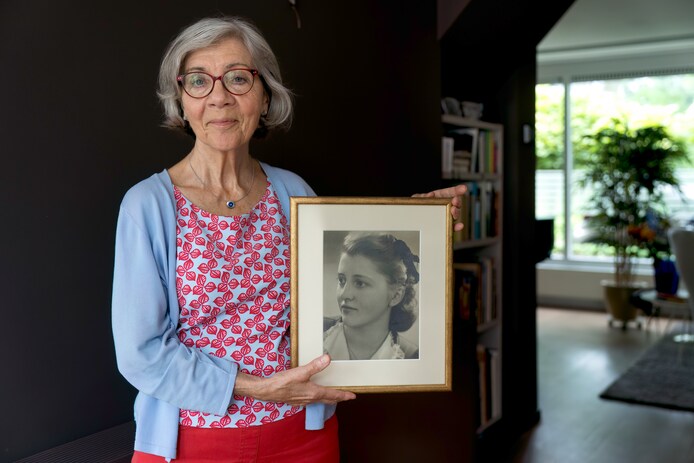Lia (74) leerde haar moeder beter kennen door haar oorlogsdagboeken ...