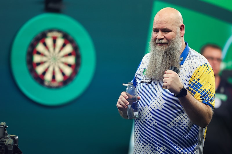 LIVE WK darts | Noppert-beul Hood geeft masterclass finishen tegen Rock ...