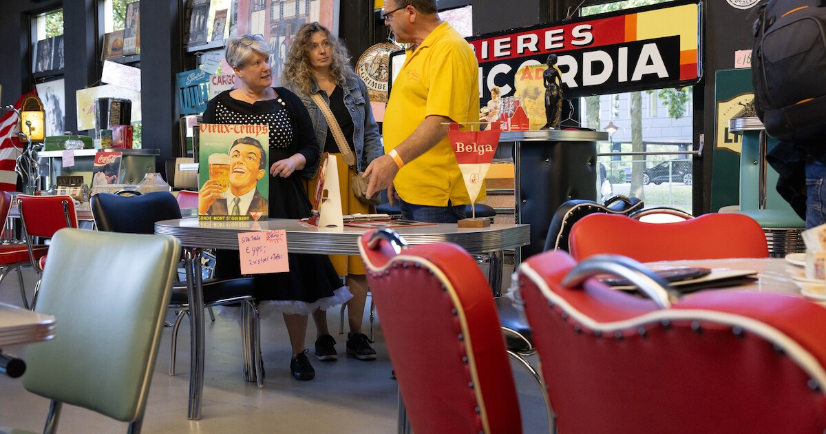 De blits maken met bejaarde jukebox, de nostalgie druipt ervan af | Den ...