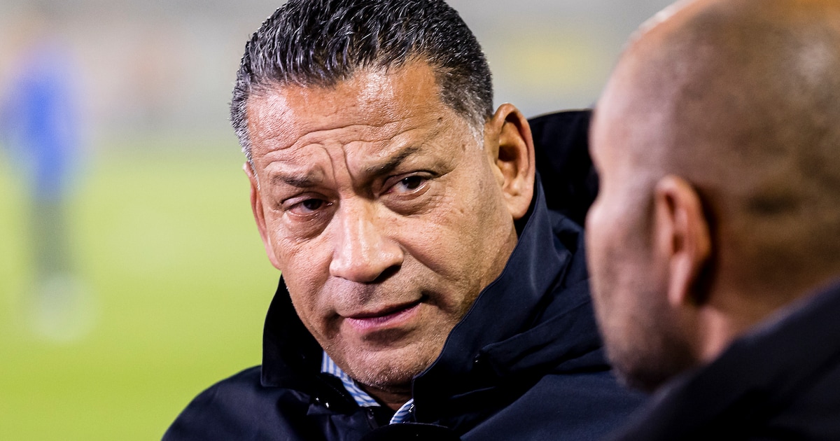 RKC-trainer Fraser na rode kaart nummer zes: ‘Ben blij als we scheidsrechters hebben als Nijhuis ...
