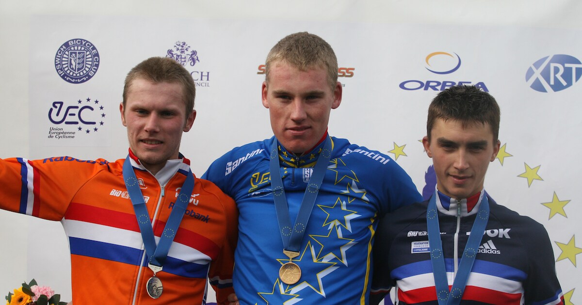 Toen Mike Teunissen in de cross afrekende met Alaphillipe en Van Aert ...