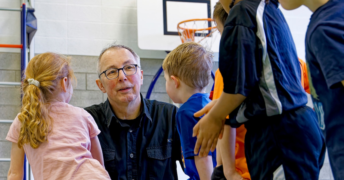 Adrie Hellings neemt na 35 jaar afscheid van de Regenboog: ‘Iedere dag ...