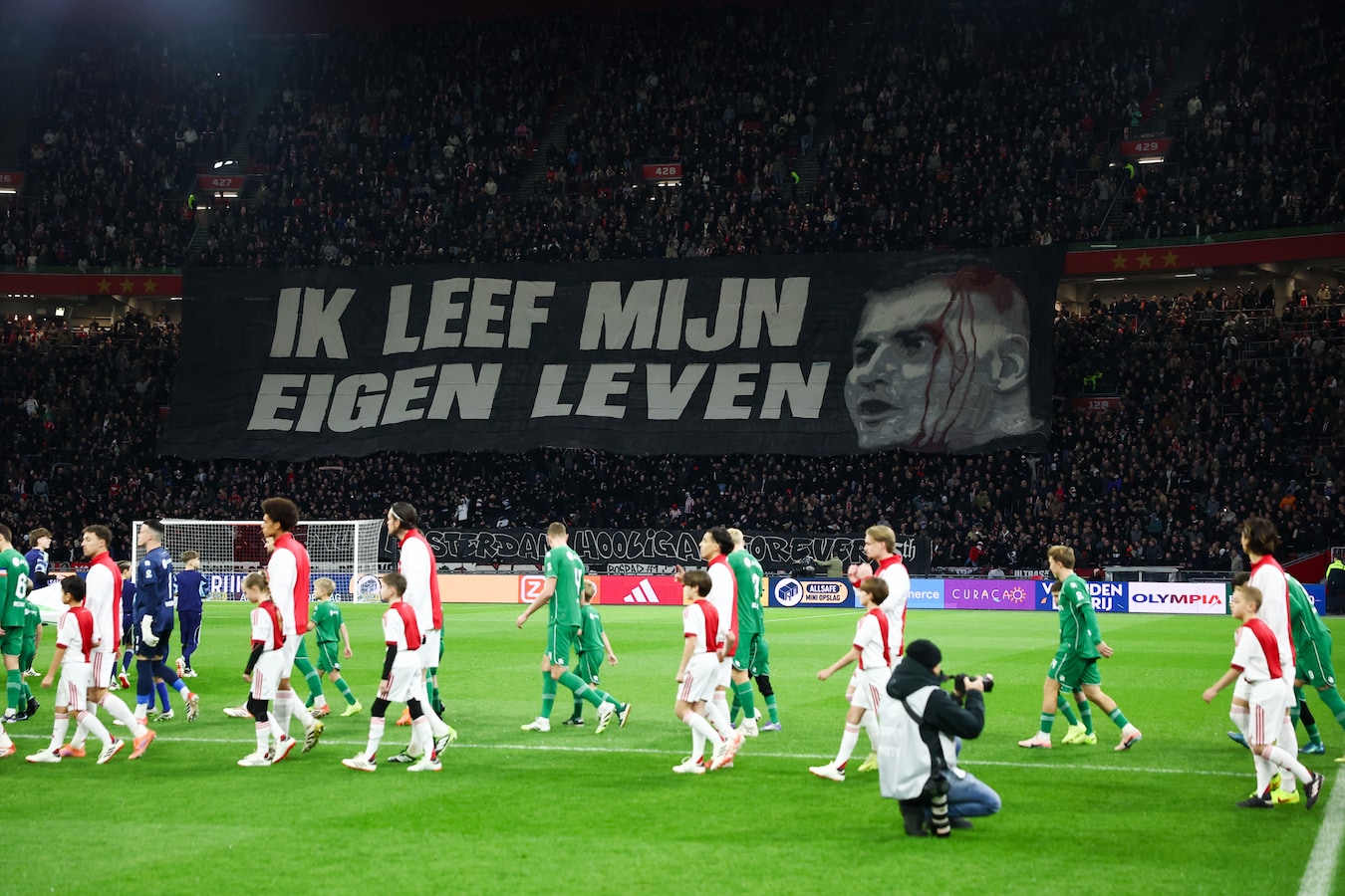 Klassieker tegen Feyenoord in lege Arena? Thuiswedstrijd Ajax zonder ...
