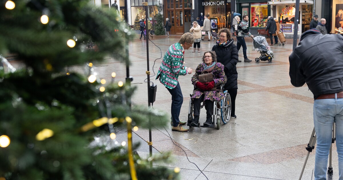 Kerstparodie ‘Harrie’s Hoopboom’ zorgt voor een lach én een traan in ...