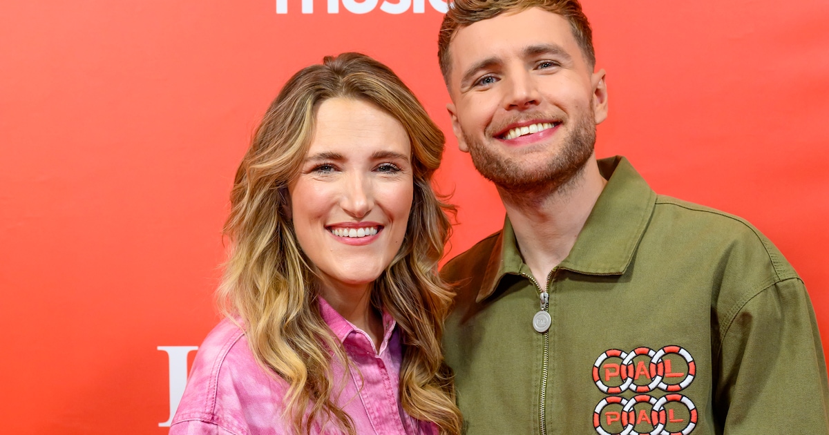 Suzan & Freek na het winnen van popprijs: ‘Onze oppas stuurde ons net ...