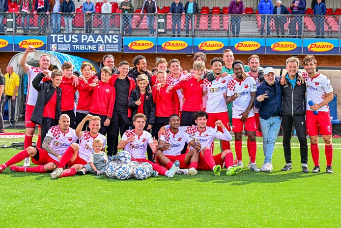 Corné van Houwelingen schiet Kozakken Boys naar de finale | Amateurvoetbal | bd.nl
