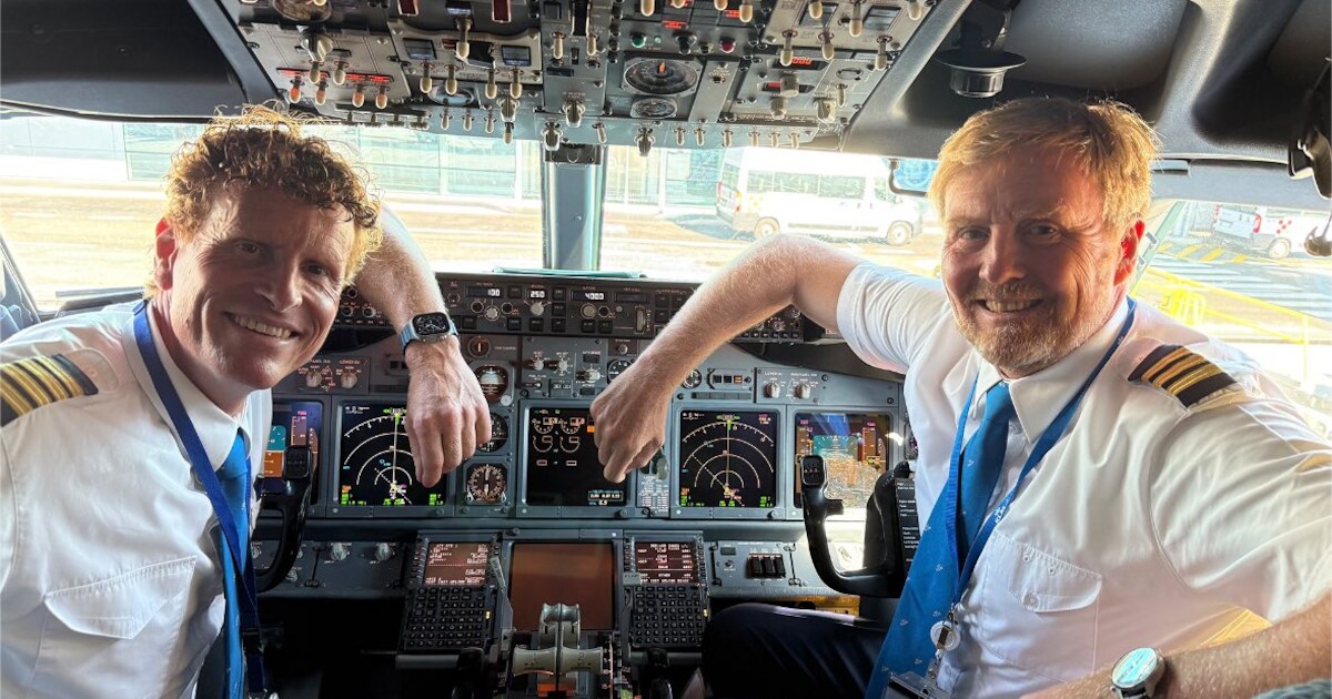 Koning Willem-Alexander is 40 jaar piloot en viert dat met foto uit ...