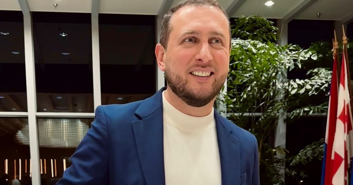 Raadslid Agovic verlaat teleurgesteld de Tilburgse politiek: ‘Gebrek ...