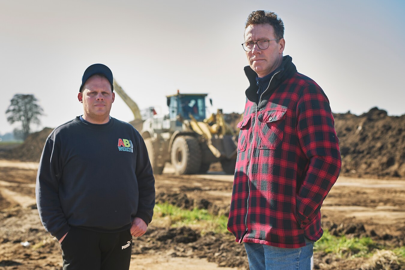 Vier dagen voordat graafmachines over zijn land rollen krijgt Roel een ...