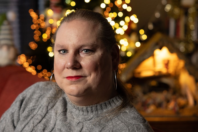 Liefde overwint: de reis van politieagente Renée na haar coming-out als ...