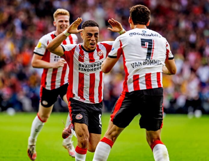 PSV mist lang het vernuft, maar verovert tóch voor de vijftiende keer de Johan Cruijff Schaal ...