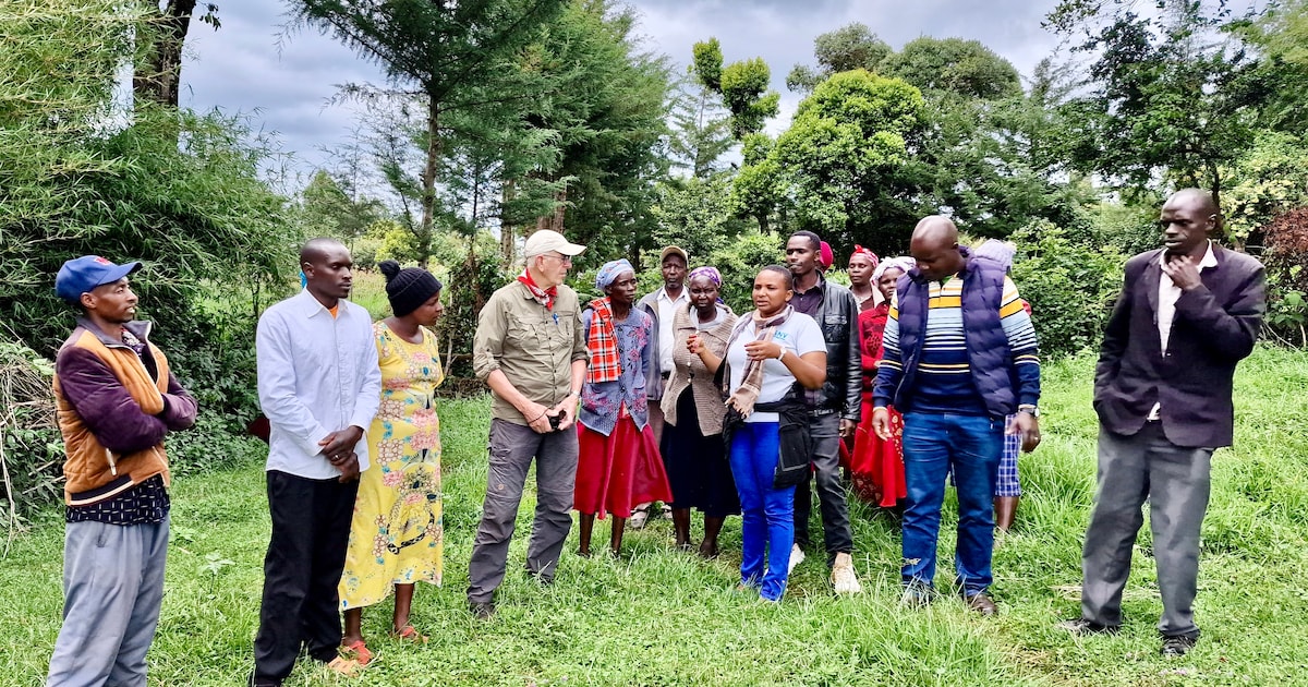 Henk uit Den Dungen helpt arme Keniaanse boeren met waterberging en ...