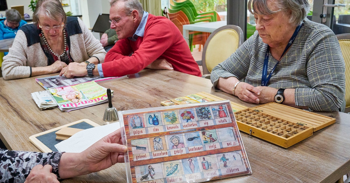 Loop toch niet met een boog om mensen met dementie heen! ‘Ga met ze in gesprek, het zijn gewoon ...