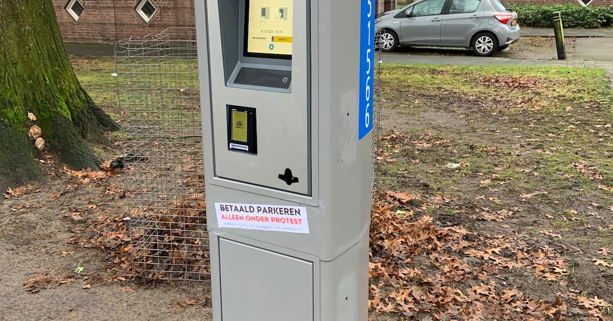 Stickeractie volgende stap tegen betaald parkeren Korvel: ‘Hebben wij ...