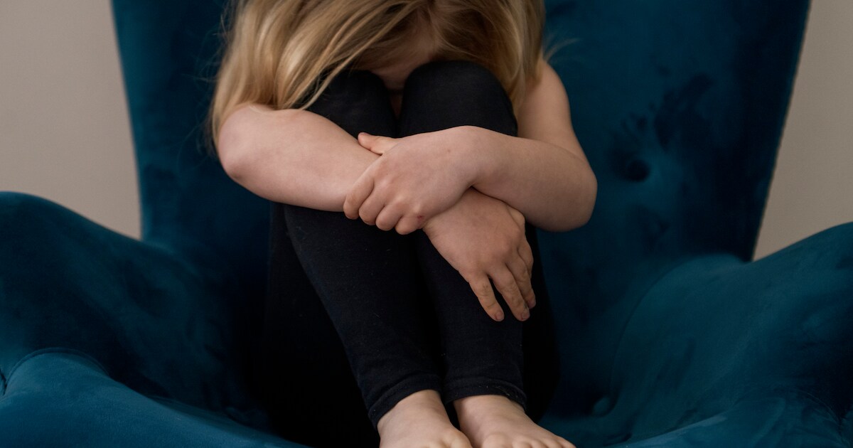 Ouders mishande­len dochter jarenlang in Uden, totdat ze op 10-jarige ...