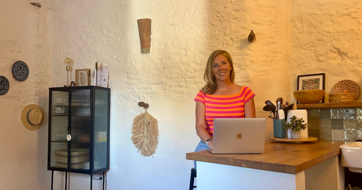 Sanne (39) heeft drie Spaanse vakantiehuizen en woont in alle drie: ‘Ik ...