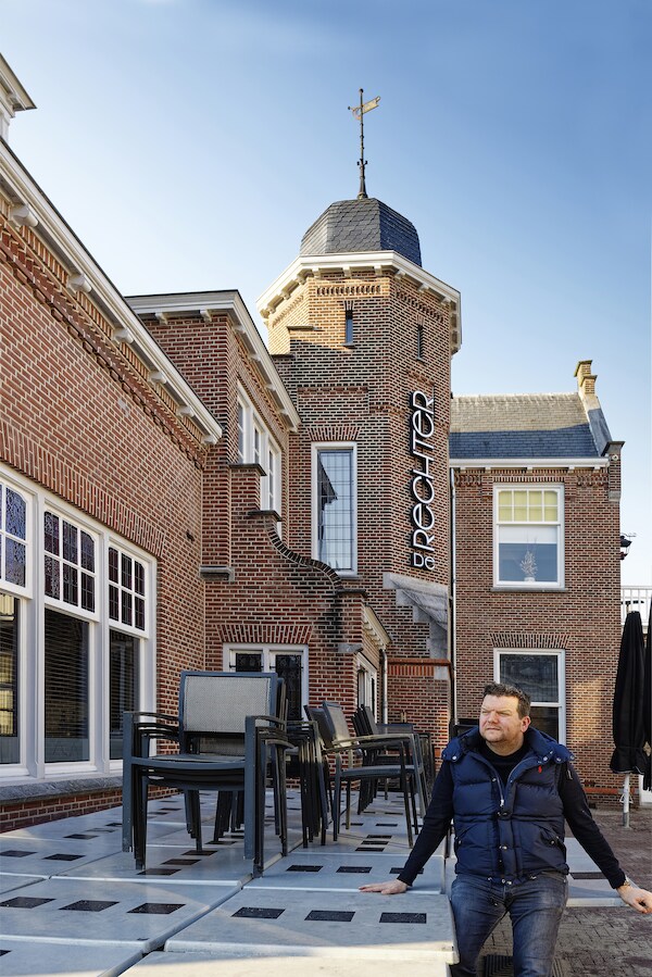 Personeel restaurants stopt met bezorging om te eten met ouderen | Foto ...