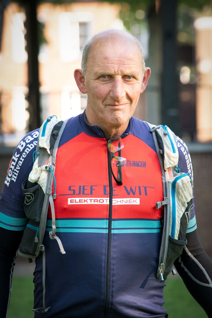 Groter en groter groeit de tocht van Vrijthof naar Vrijthof in Hilvarenbeek: ‘Met tranen over de ...