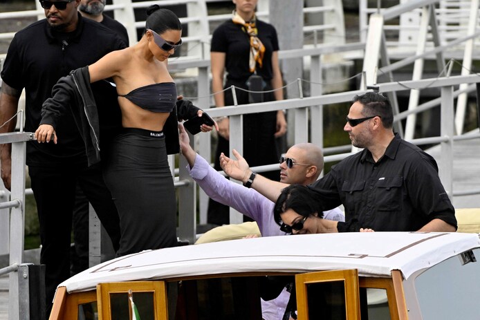 Kardashians en Oprah arriveren in Venetië voor droomhuwelijk van miljardair Bezos | Show | bd.nl