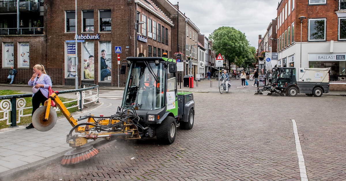 Afgebroken pinnetjes van onkruidborstel zorgen voor lekke fietsbanden ...