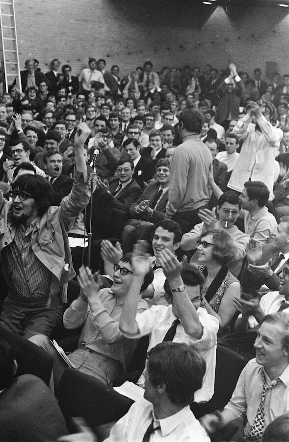 Tilburgse studenten schreven vijftig jaar geleden geschiedenis: zij ...