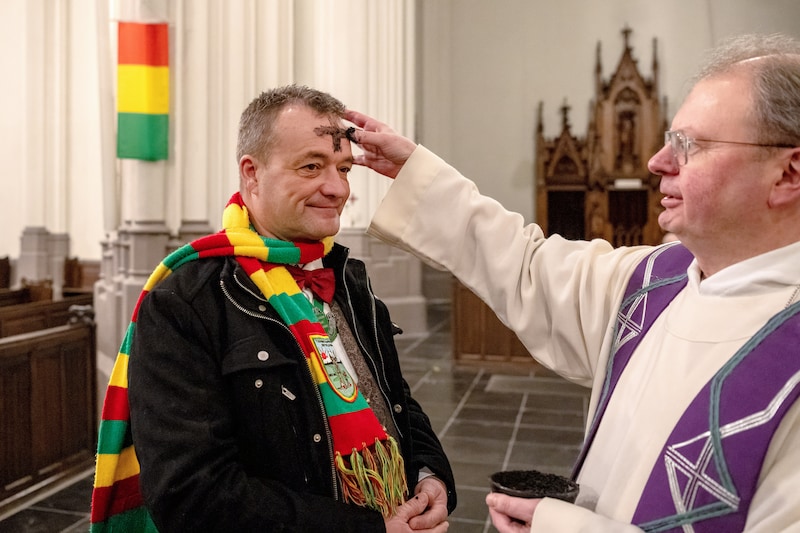 Pastoor David Lebrun over Aswoensdag en de vastentijd: ‘Door jezelf ...