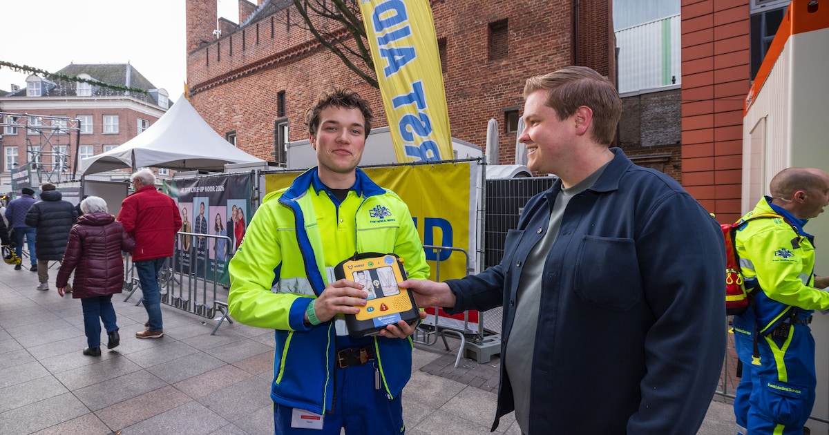 Ondernemer Stef Hordijk (25) geeft honderd aed’s cadeau, het redden van ...