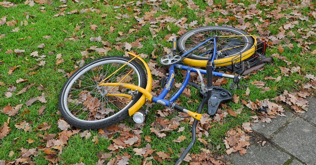Het linkste punt van Oisterwijk: daar waar de Baerdijk het fietspad ...