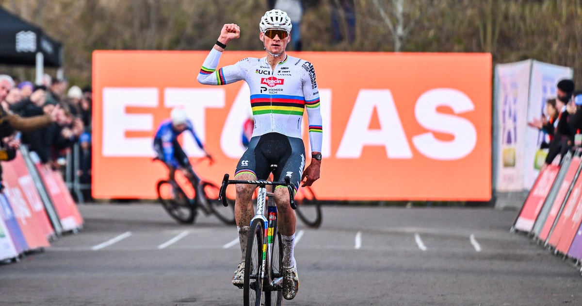 Zelfs twee lekke banden houden Mathieu van der Poel niet van 50ste ...