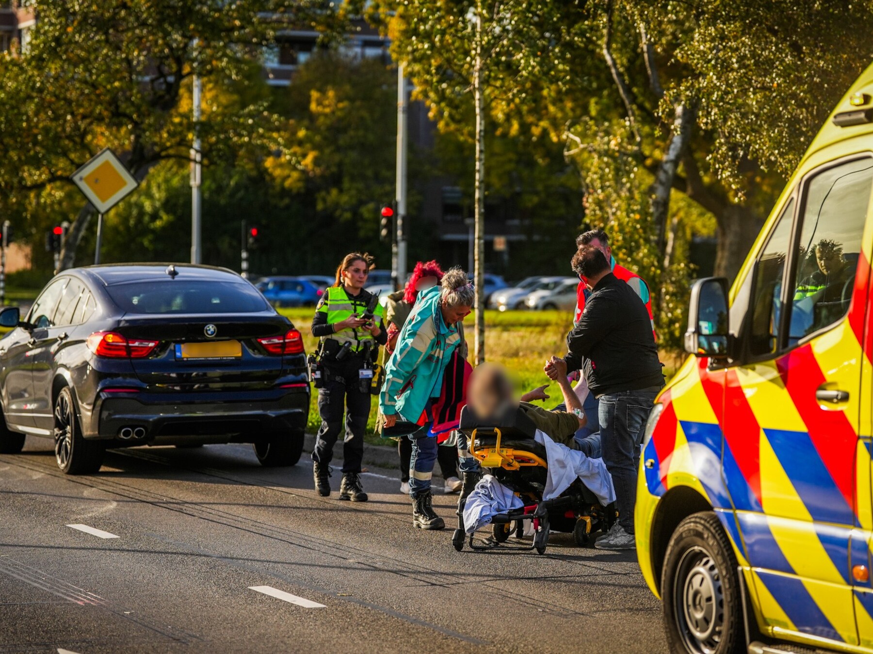 De uitslagen, doelpuntenmakers en verslagen van het zondagse ...