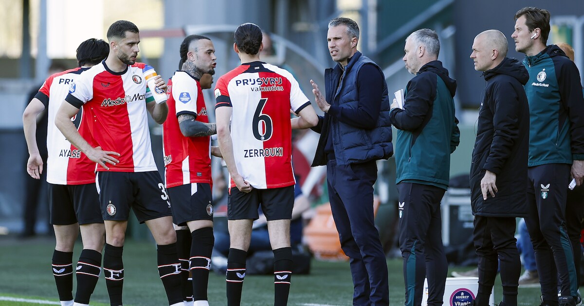 Robin van Persie kraakt harde noten bij Feyenoord: ‘Vertrouwen moet je ...
