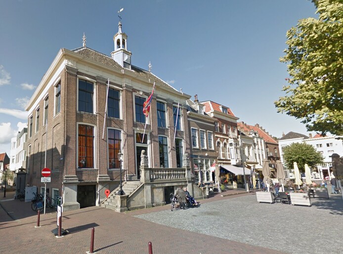 Radbraken en in een vat de Waal in; de schepenbank Zaltbommel strafte ...