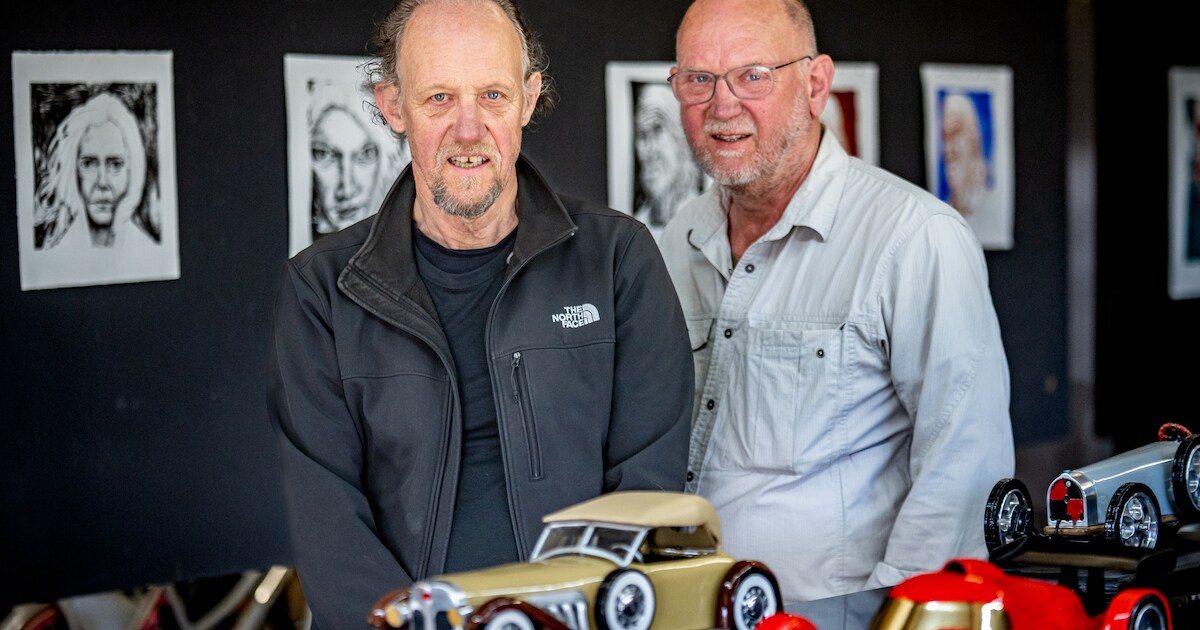 Modelbouw en steendruk: broers Jan en Henk stellen twee totaal ...