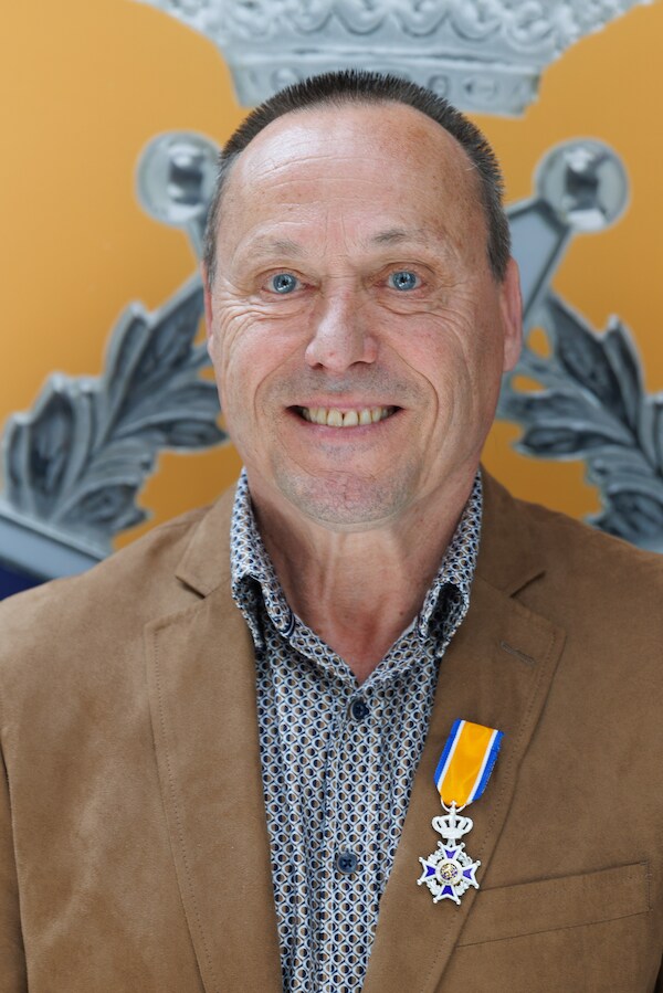 Koninklijke lof voor tomeloze inzet, maar liefst 17 lintjes in Waalwijk ...