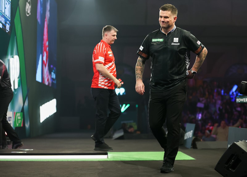 LIVE WK darts | Noppert-beul Hood geeft masterclass finishen tegen Rock ...