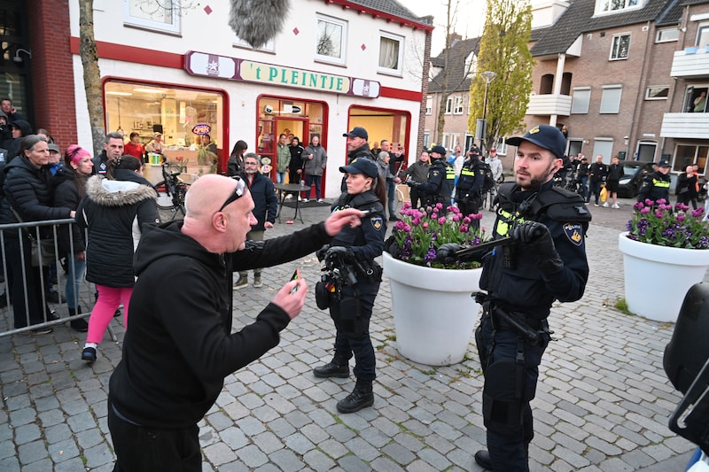 Gemeente koopt in het geheim woning naast azc in Uden: geen lastige ...