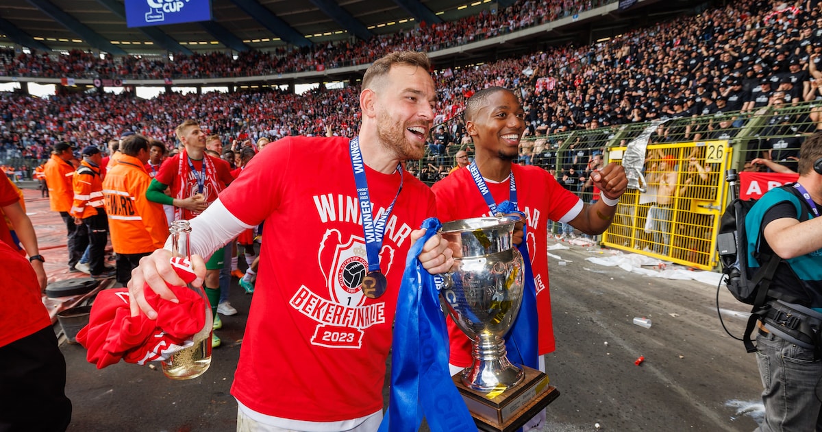 Ossenaar Vincent Janssen pakt hoofdrol in Belgische bekerfinale en ...