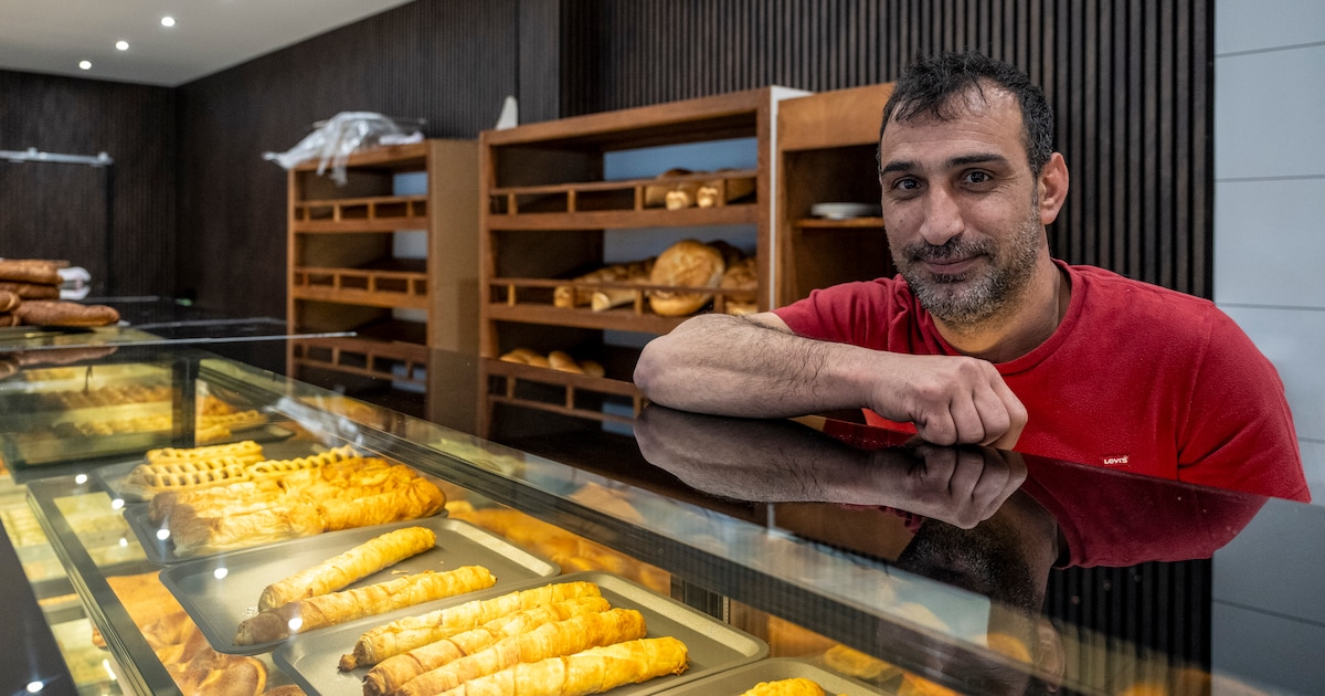 Bakkerij Asya weer open na vuurwerkterreur: ‘Ik ben niet bang, ik ben ...